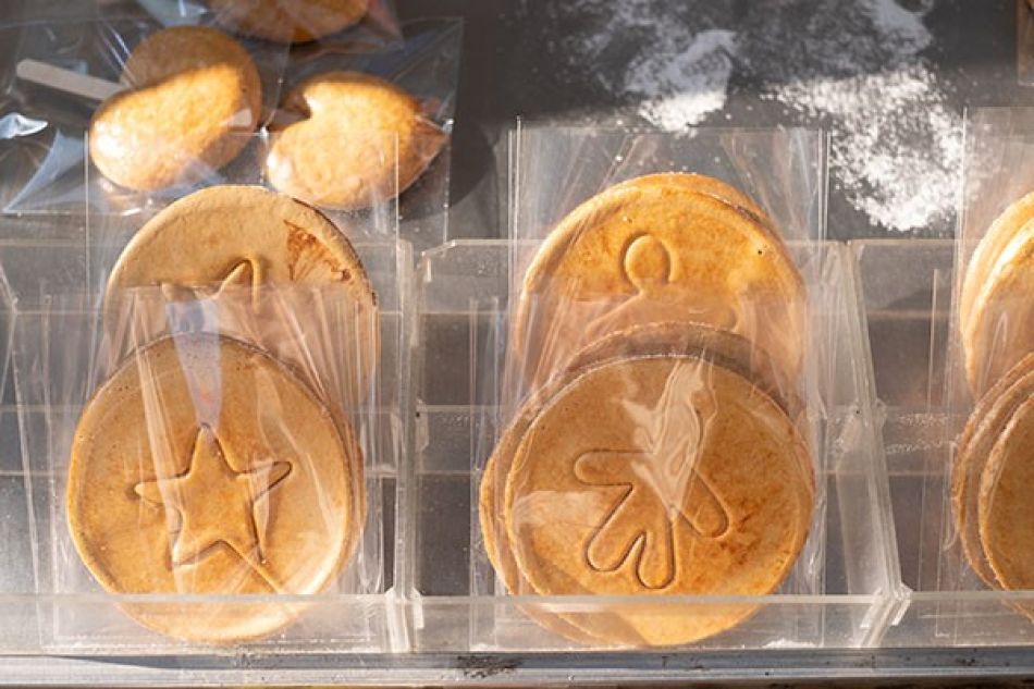 Ppopgi: Dalgona Candy from the Korean Drama “Squid Game” | Amazing Oriental